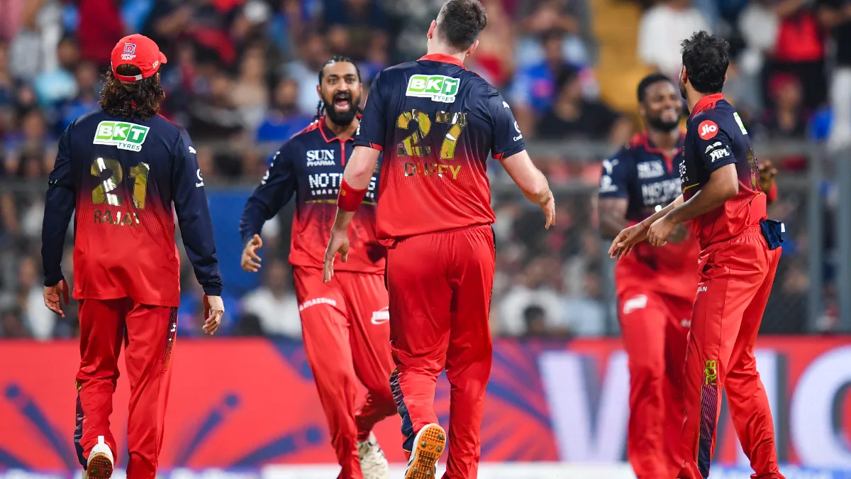 Top spot on the line as RCB face dangerous SRH