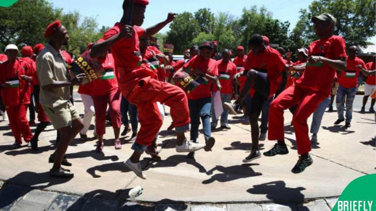 South Africans melt over Julius Malema’s sweet moment with his wife ...