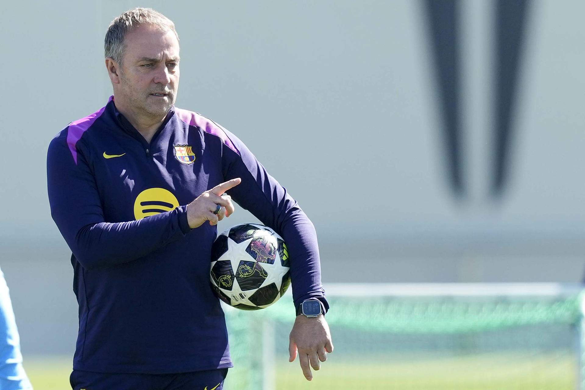 Dos jugadores del Barça acabaron muy enfadados con Hansi Flick por ser ...