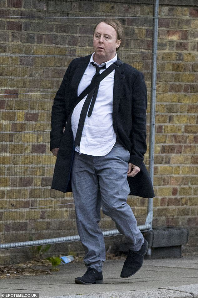 A Hard Day’s Night? Paul McCartney’s Son James Dozes on the Bus ...