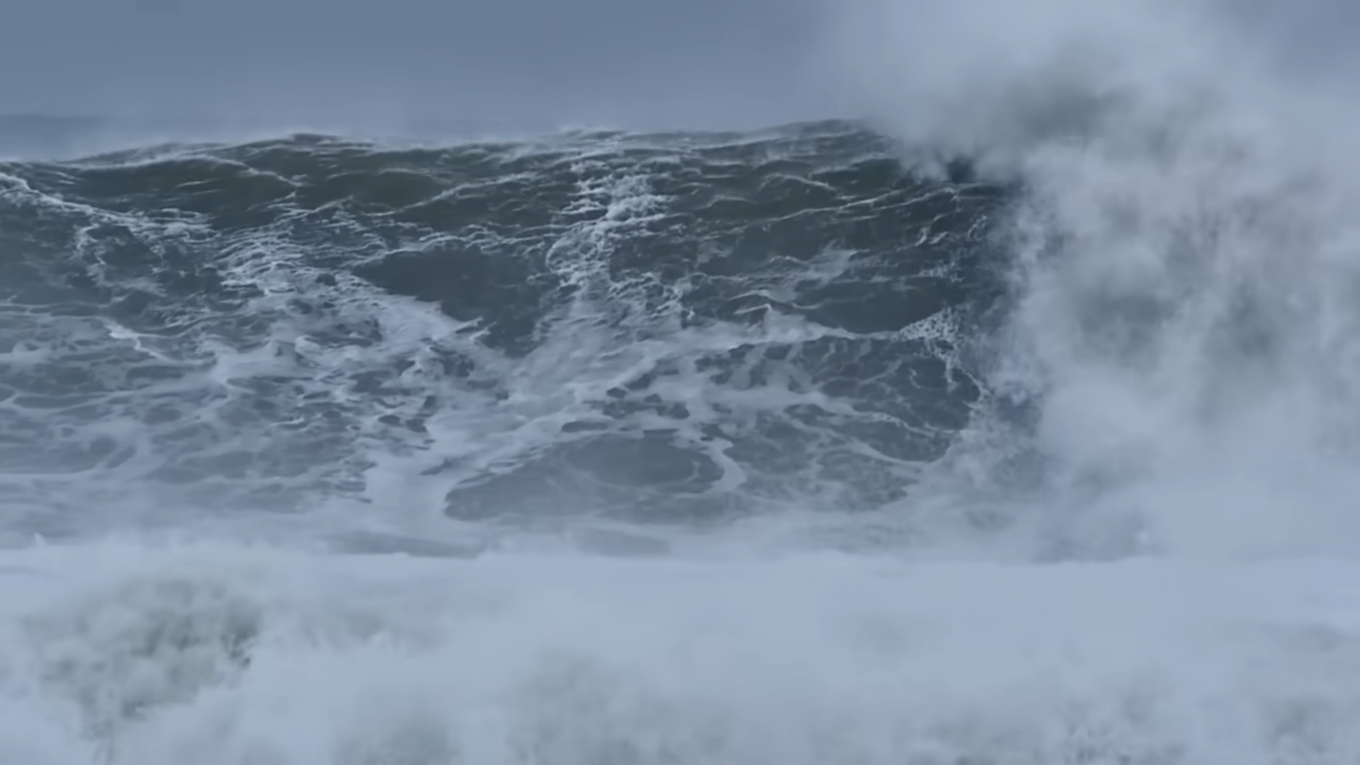 Watch an 84-foot rogue wave rise out of nowhere