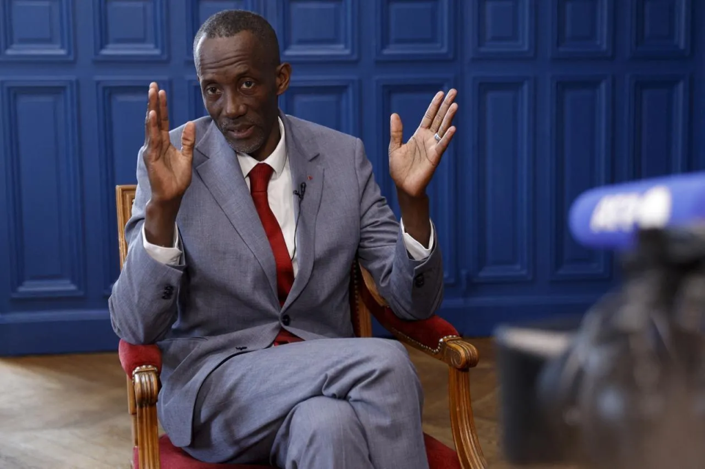 Bally Bagayoko, maire de Saint-Denis, interpelle Emmanuel Macron face ...