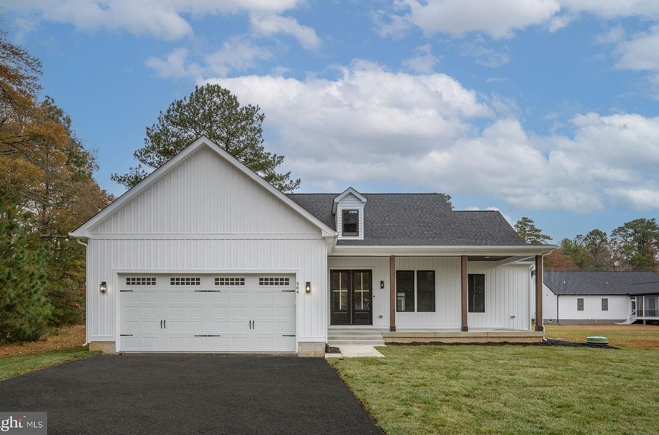 Modern 2025 craftsman home in Montross, Virginia with open-concept ...