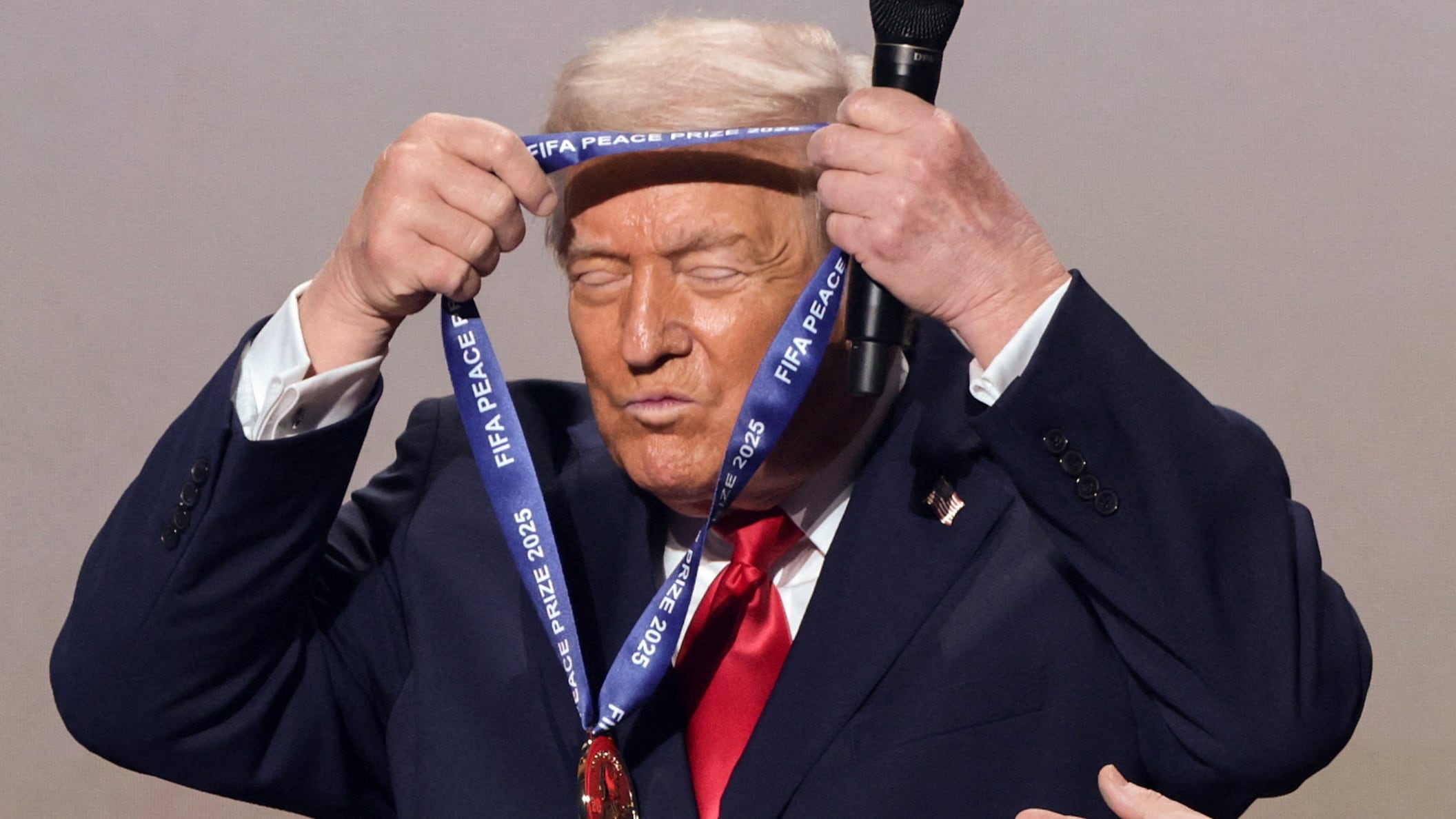 Embarrassing truth behind Trump’s made-up peace prize exposed