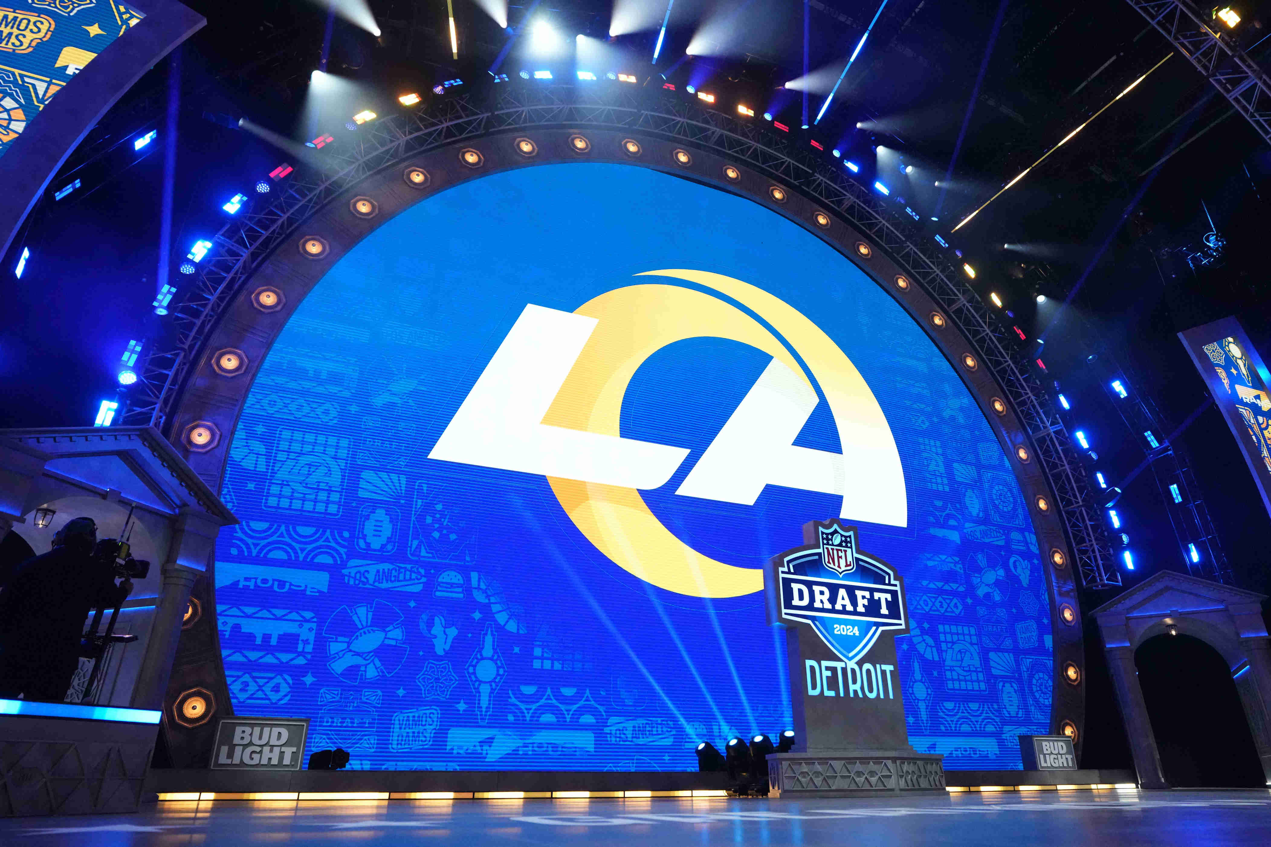 Mel Kiper Jr. goes with familiar picks for Rams in 2-round mock draft