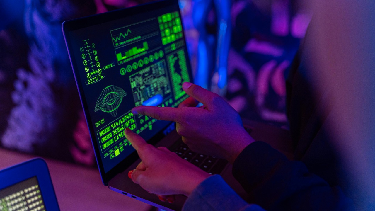 Fake Windows 11 24H2 update evades antivirus to steal passwords