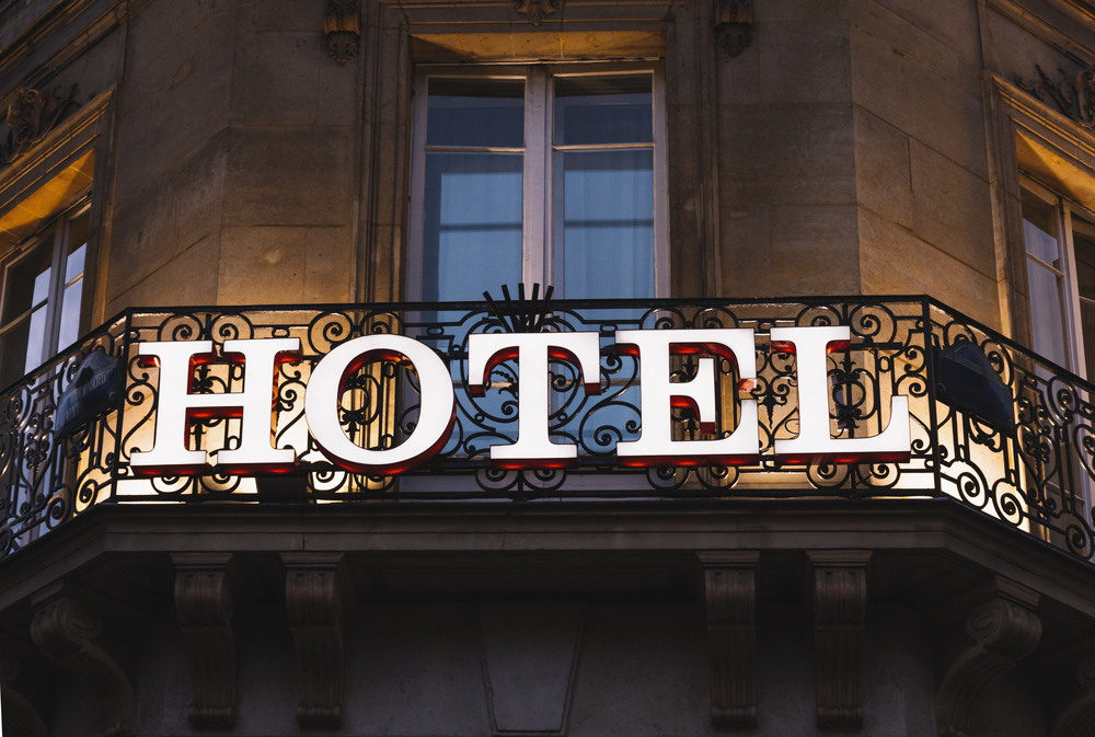17 things to know about the most haunted US hotels