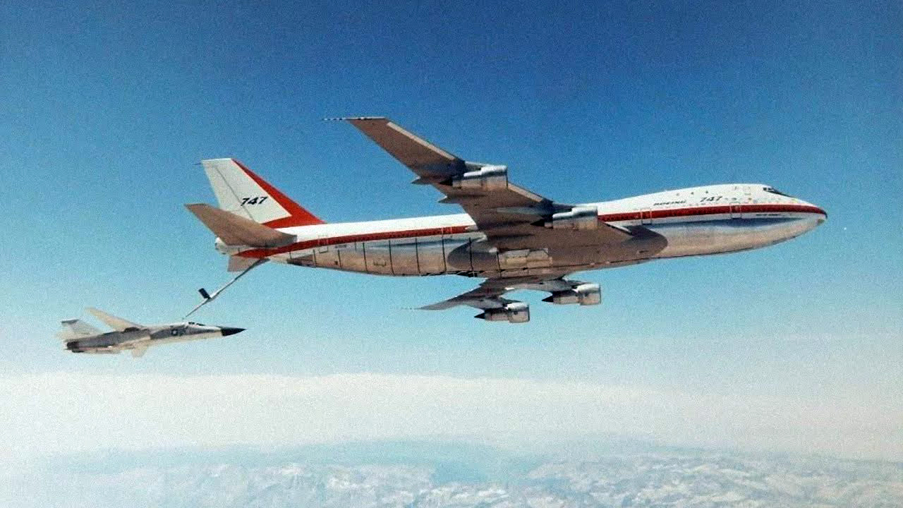 Why the US Air Force studied turning the Boeing 747 into a flying ...