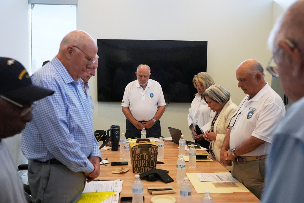 Veterans mark the 65th anniversary of the Bay of Pigs invasion with a ...