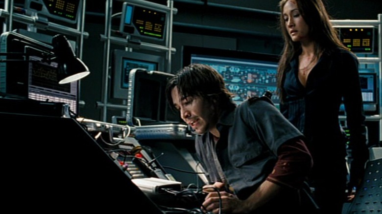 10 classic and absurd examples of computer hacking in movies