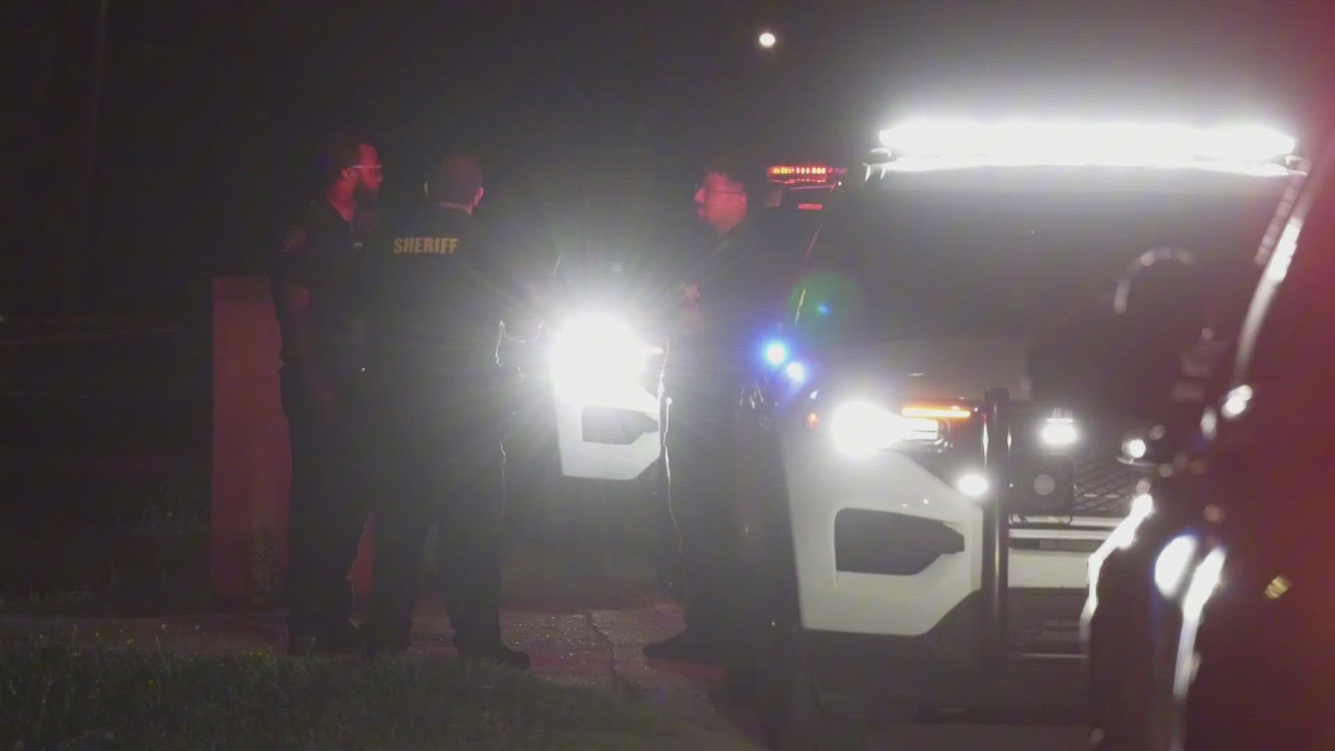 Woman shot outside home by alleged stalker; Harris County deputies say ...