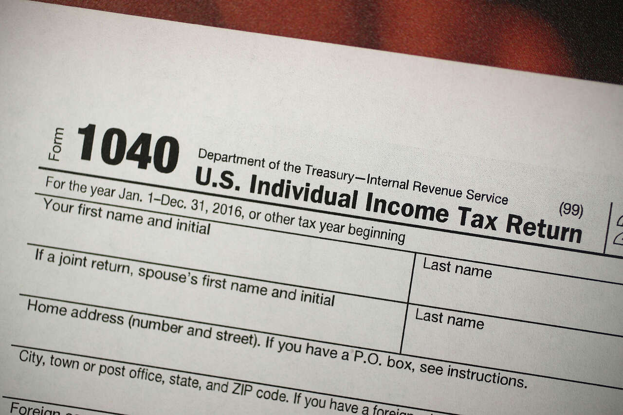 Tax Day deals 2026: Free food, discounts at Krispy Kreme, Subway, more