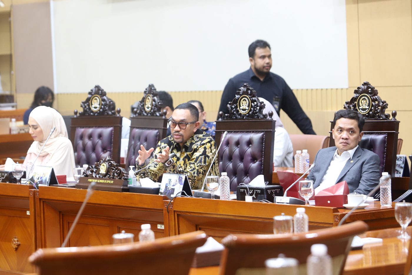 Dukung Kejagung lelang tanker sitaan Rp 1 triliun, Sahroni nilai ...