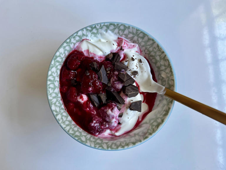 I lost 35 pounds without giving up dessert. Having this dietitian ...