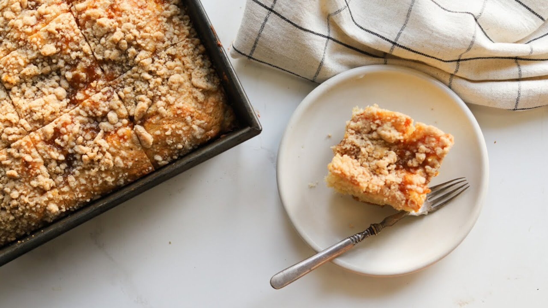 Cinnamon peach coffee cake recipe