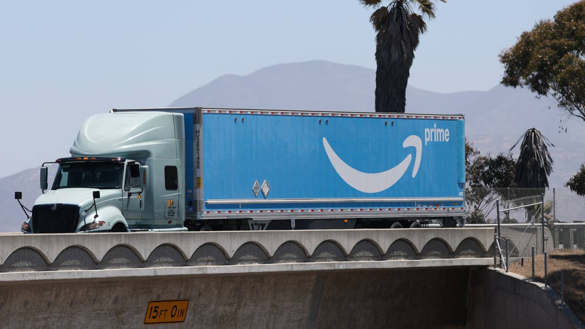 Amazon's Seventable lift-top coffee table: Stylish storage now on sale ...