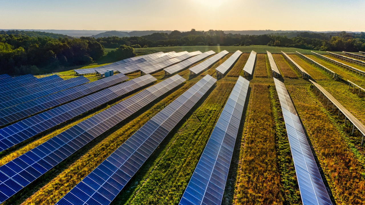 Engineered balsa wood stores solar heat to generate power after dark