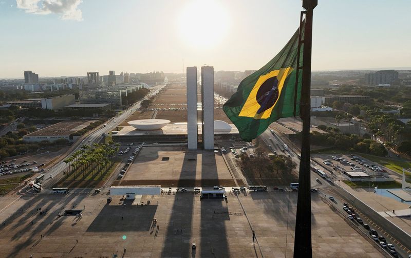 Brazil to count 39% of court-ordered debt inside 2027 fiscal target