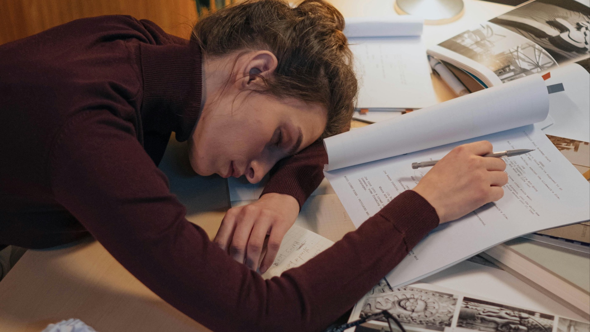 10 disappointing things about being employed & 10 great things