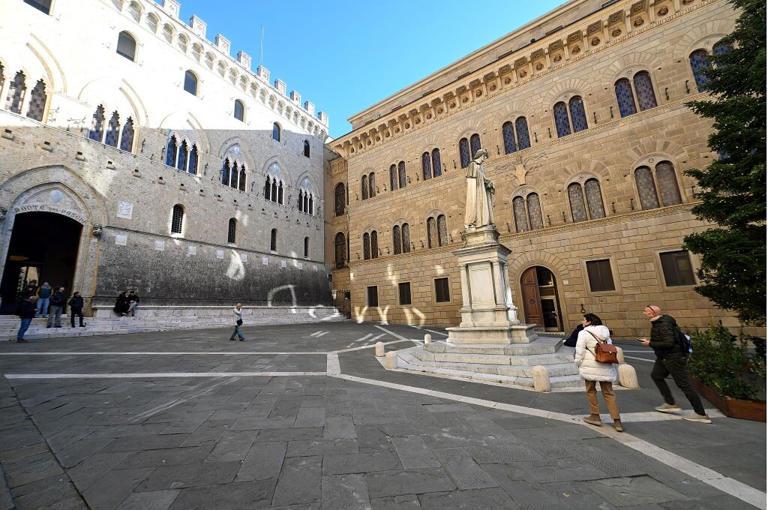 Ribaltone in Mps, Luigi Lovaglio torna al comando della banca senese