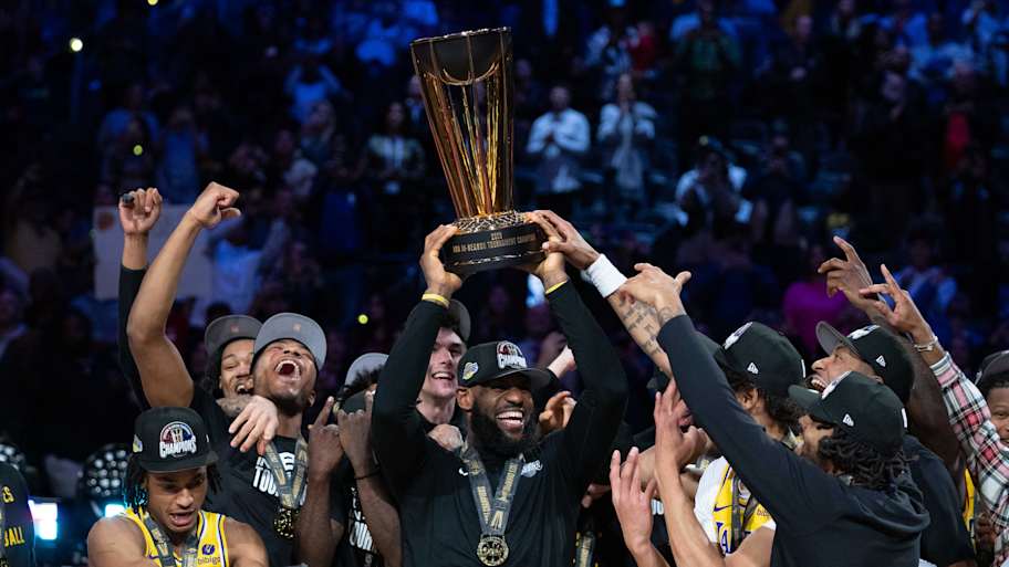When was the last time the Lakers won a title?