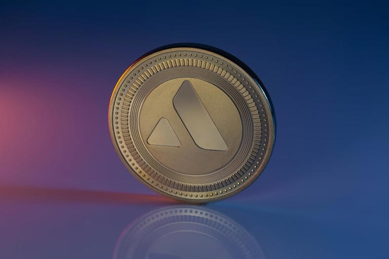 Bitwise's Avalanche ETF goes live, blending crypto exposure with 5% ...