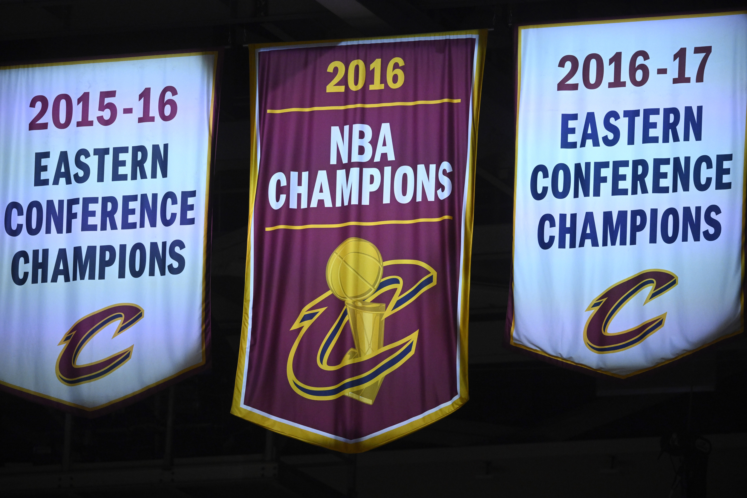 Cavs rolling out 'Let 'Em Know' playoff giveaways for first two games