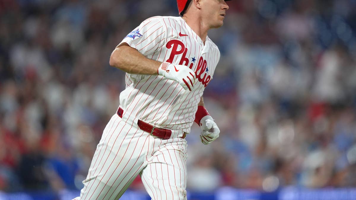Phillies' JT Realmuto makes personal announcement amid MLB season