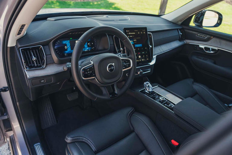 New brick in town: A Volvo XC90 B6 Ultra begins its long-term test