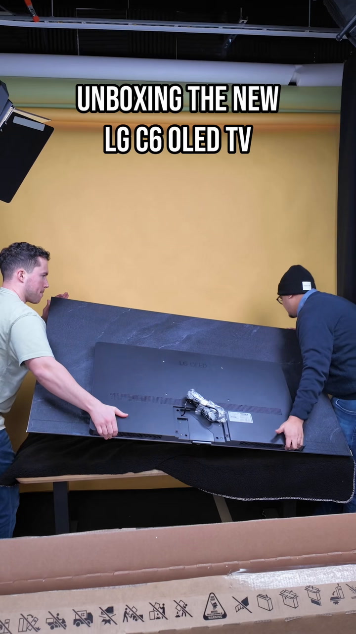 LG C6 OLED TV: First look and unboxing