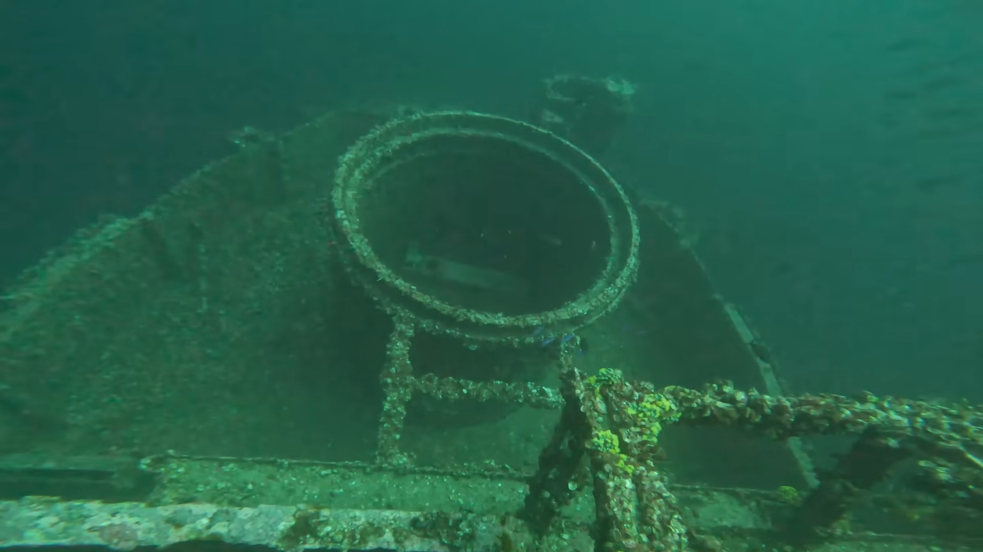 Watch how these divers found a sunken US aircraft carrier