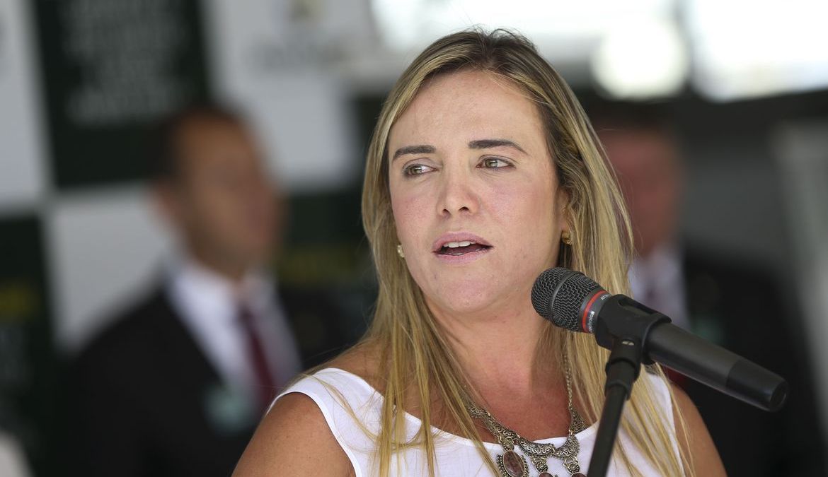 Tem que separar o que é Master e o que é BRB, diz governadora do DF