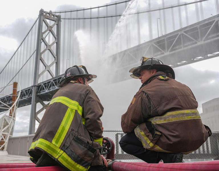 San Francisco fire crews stage waterfront demo marking 1906 earthquake ...