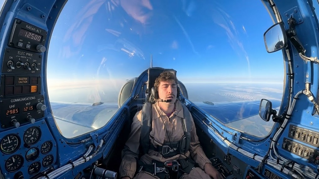 They faced 5 Gs in a fighter jet - one by one they passed out