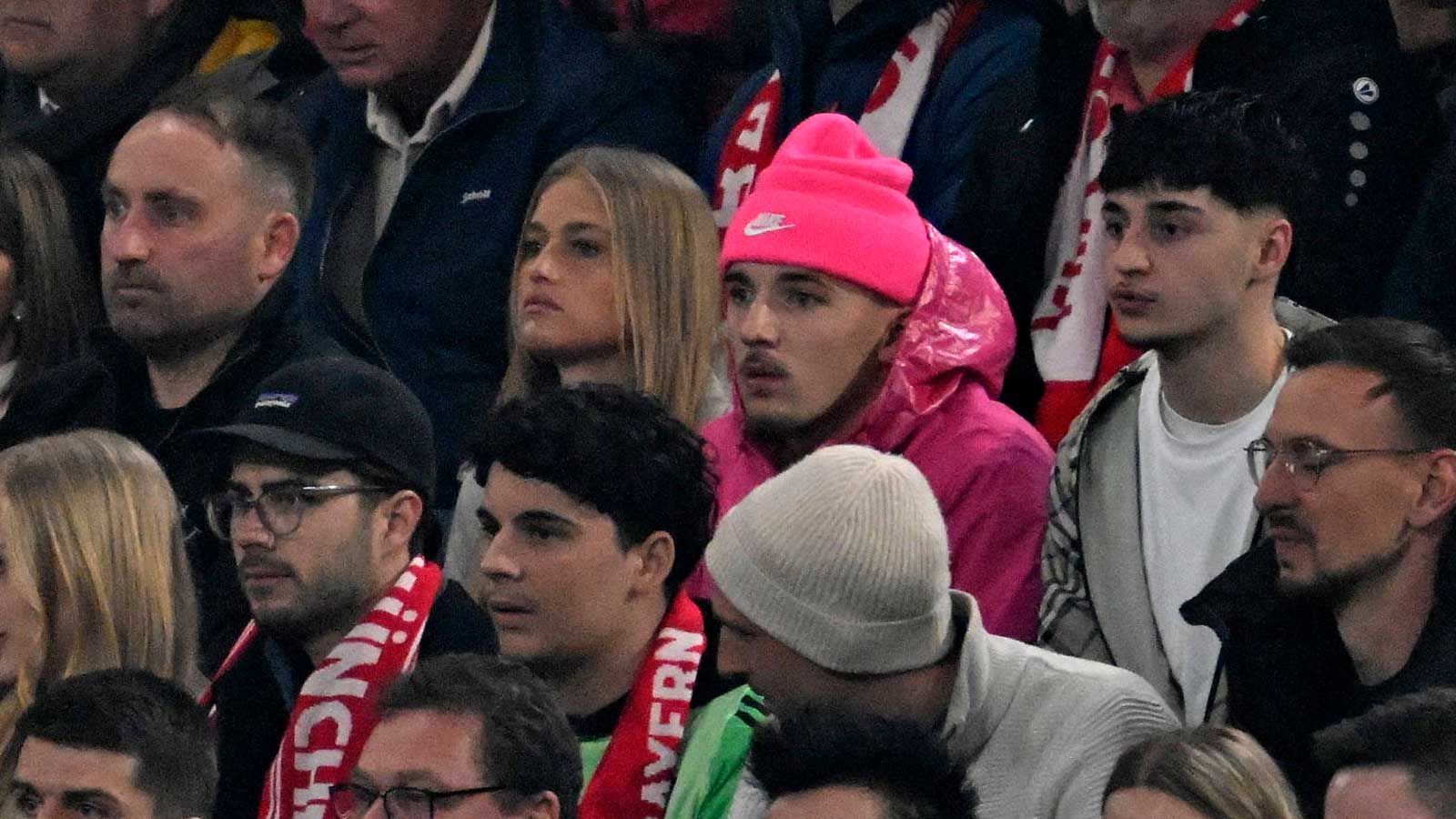 Kuriose Szenen auf der Hauptribüne: Verletzter Lennart Karl verpasst ...