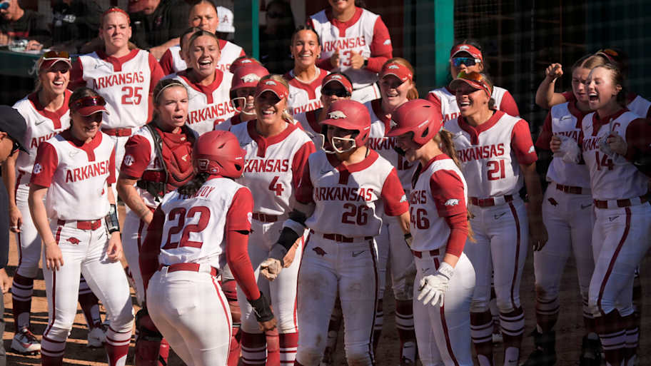 Arkansas rises to No. 1 in NCAA softball RPI rankings