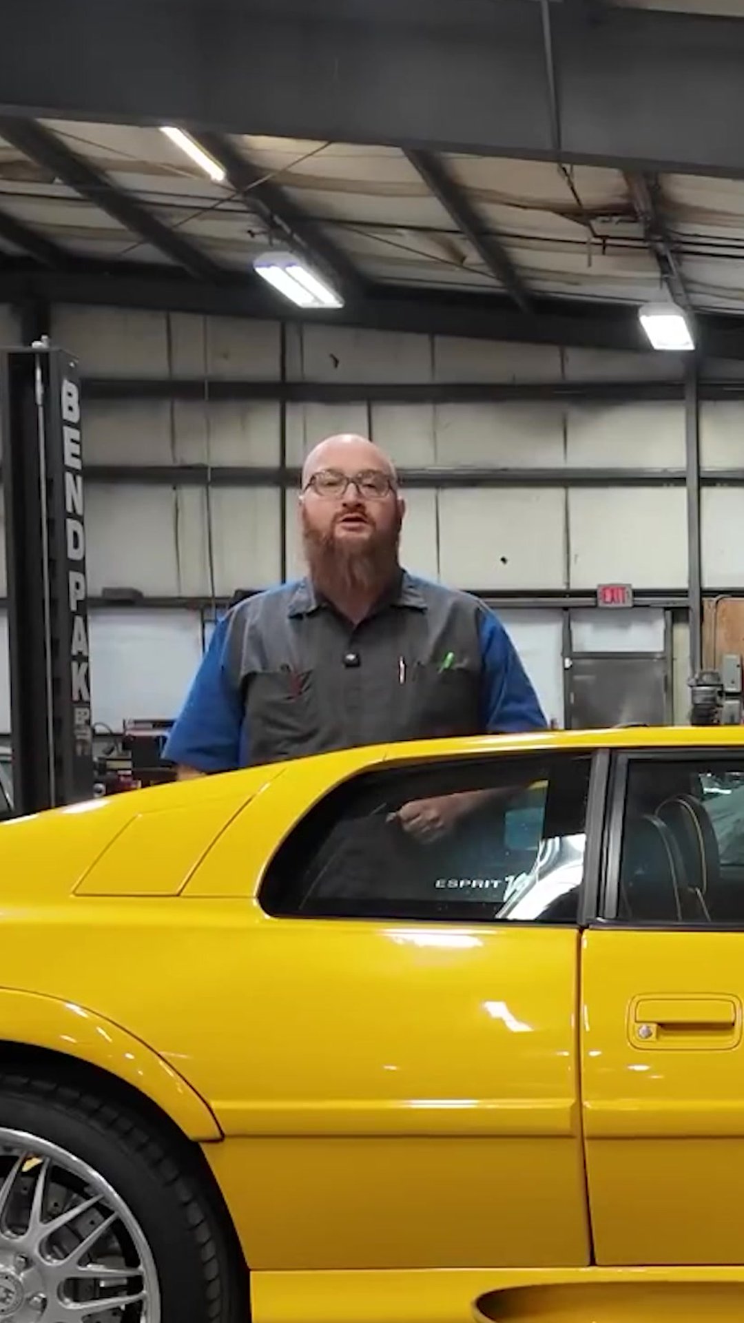 2001 Lotus Esprit V8 overview