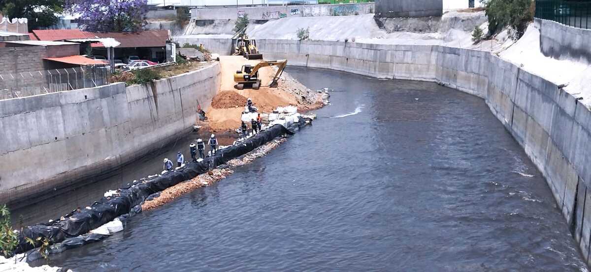 Conagua toma muestras en río Tula ante denuncias vecinales