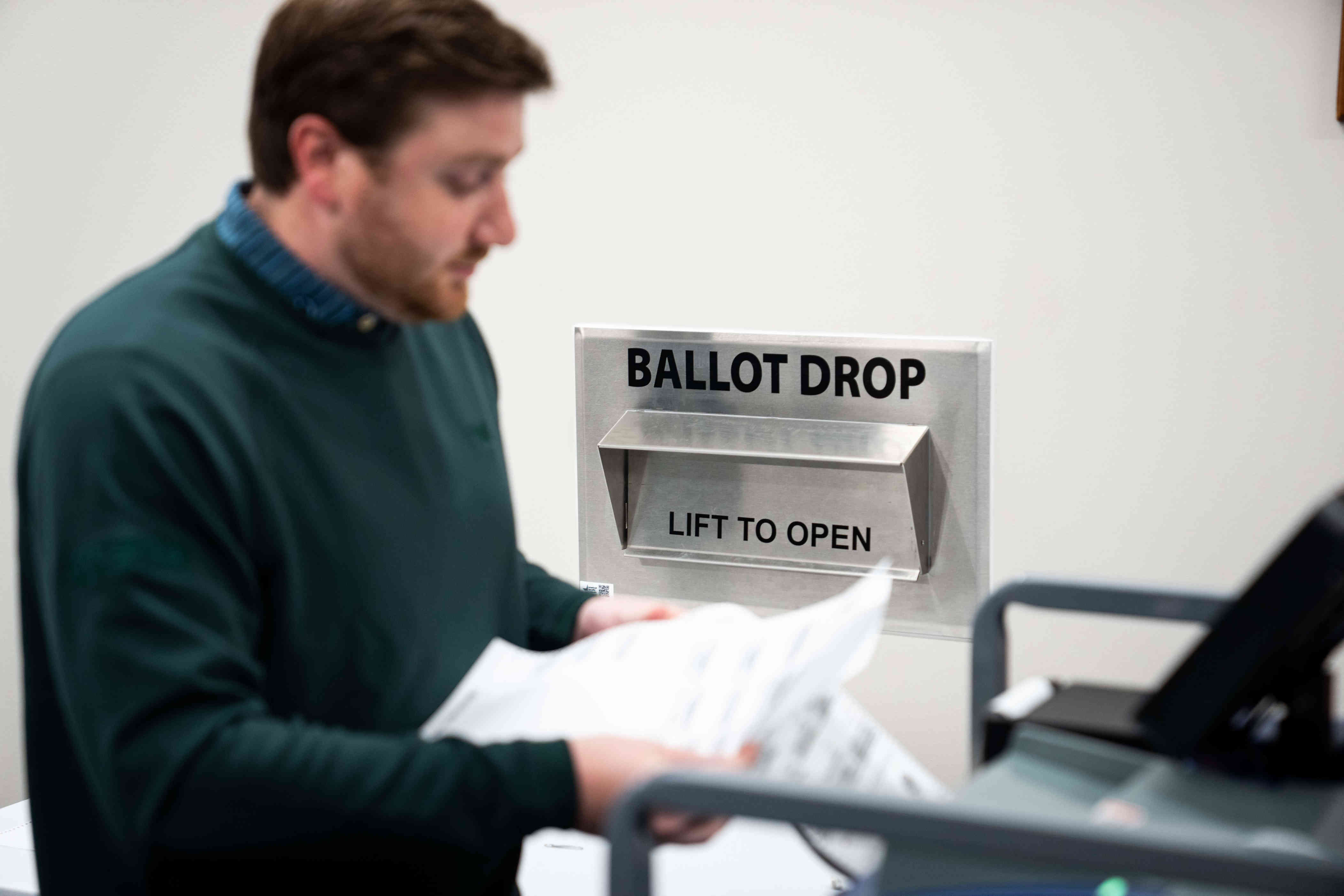 Iowa voting rules require ID, allow selfies in June 2 primary