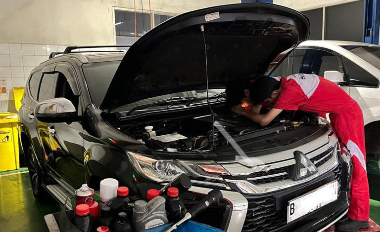 Mobil servis berkala tidak hanya ganti oli, ini yang ikut dicek