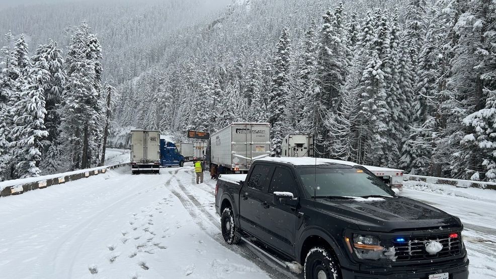 I-90 fully reopens at Snoqualmie Pass after closures from crashes and ...