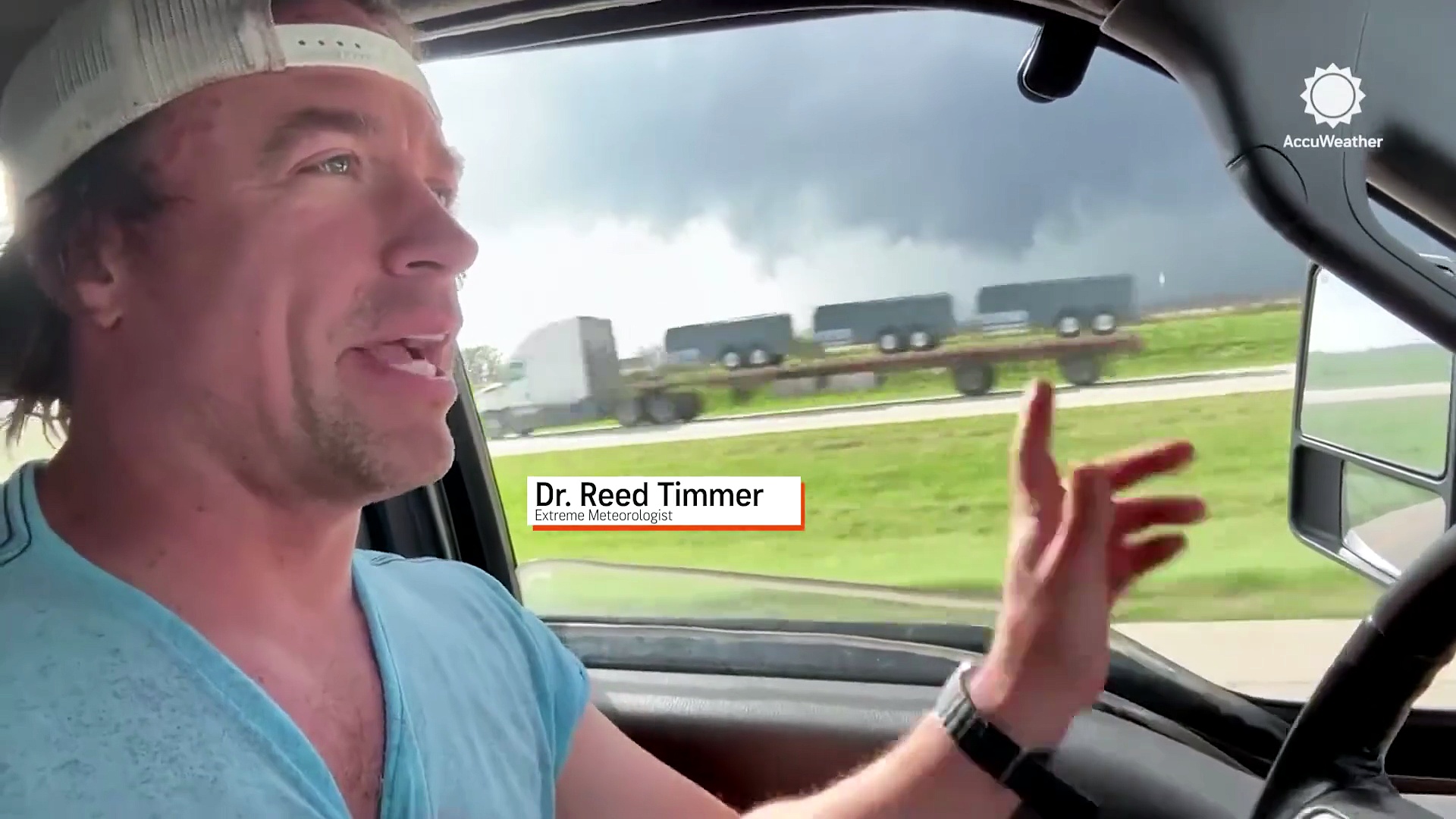 Supercell storms develop in Iowa