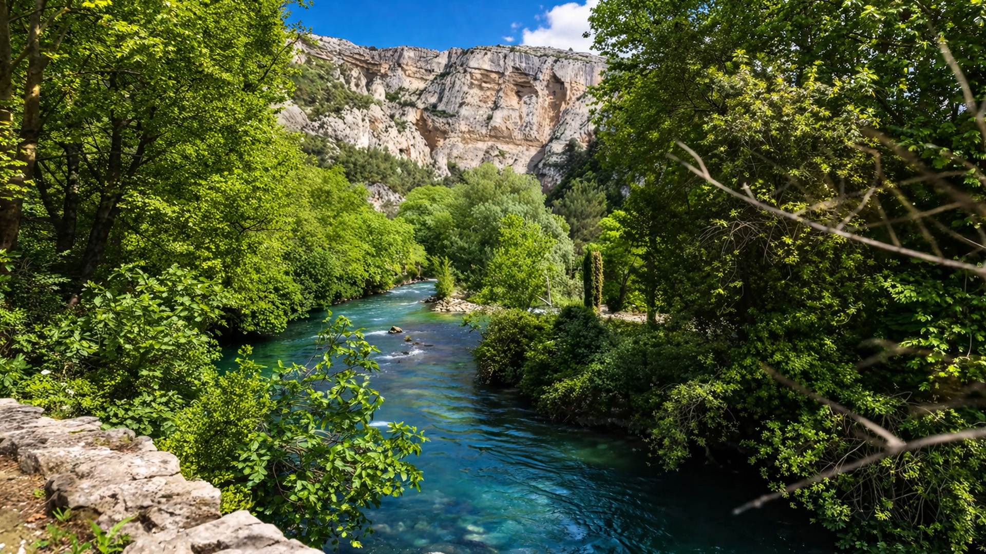Fontaine de Vaucluse Provence scenic river walk (4K)