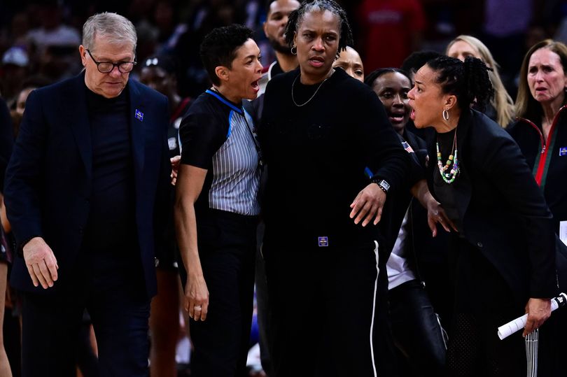 Dawn Staley fired menacing Geno Auriemma threat after his Final Four ...