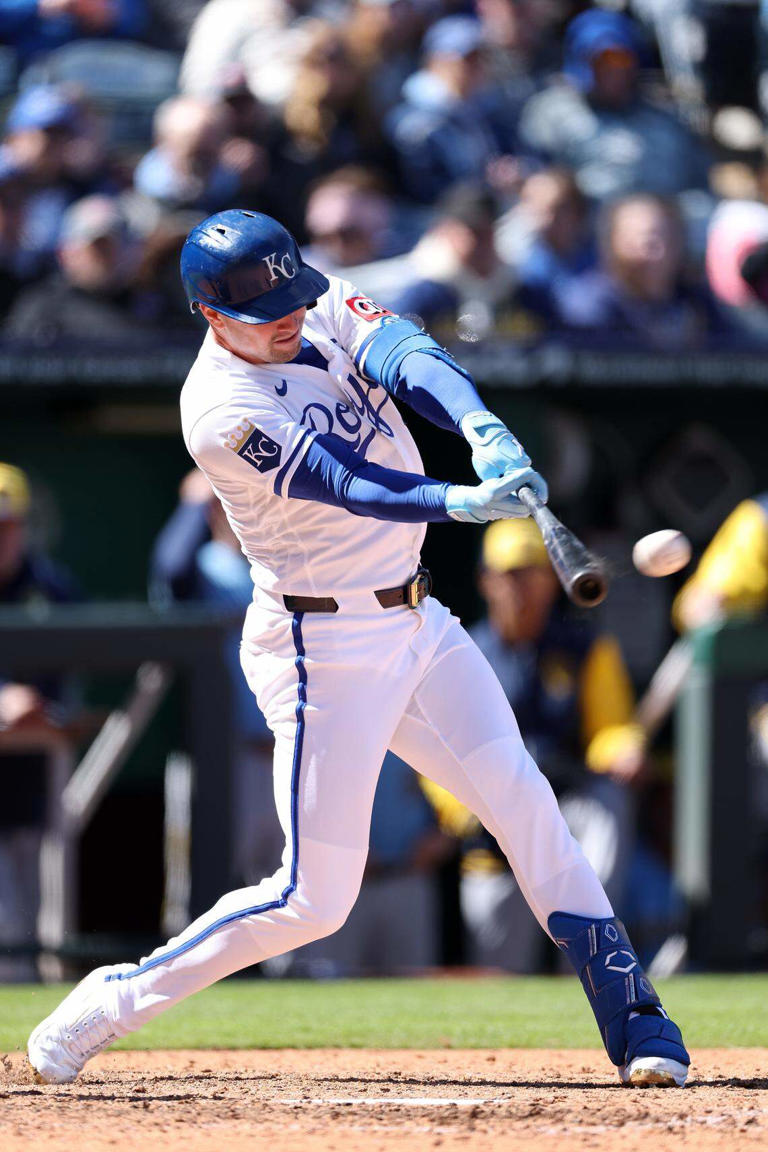 Royals fall behind early, lose to Brewers in opener of Saturday's ...