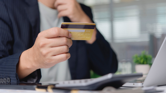 5 signs you are going to be very rich in life, according to psychology