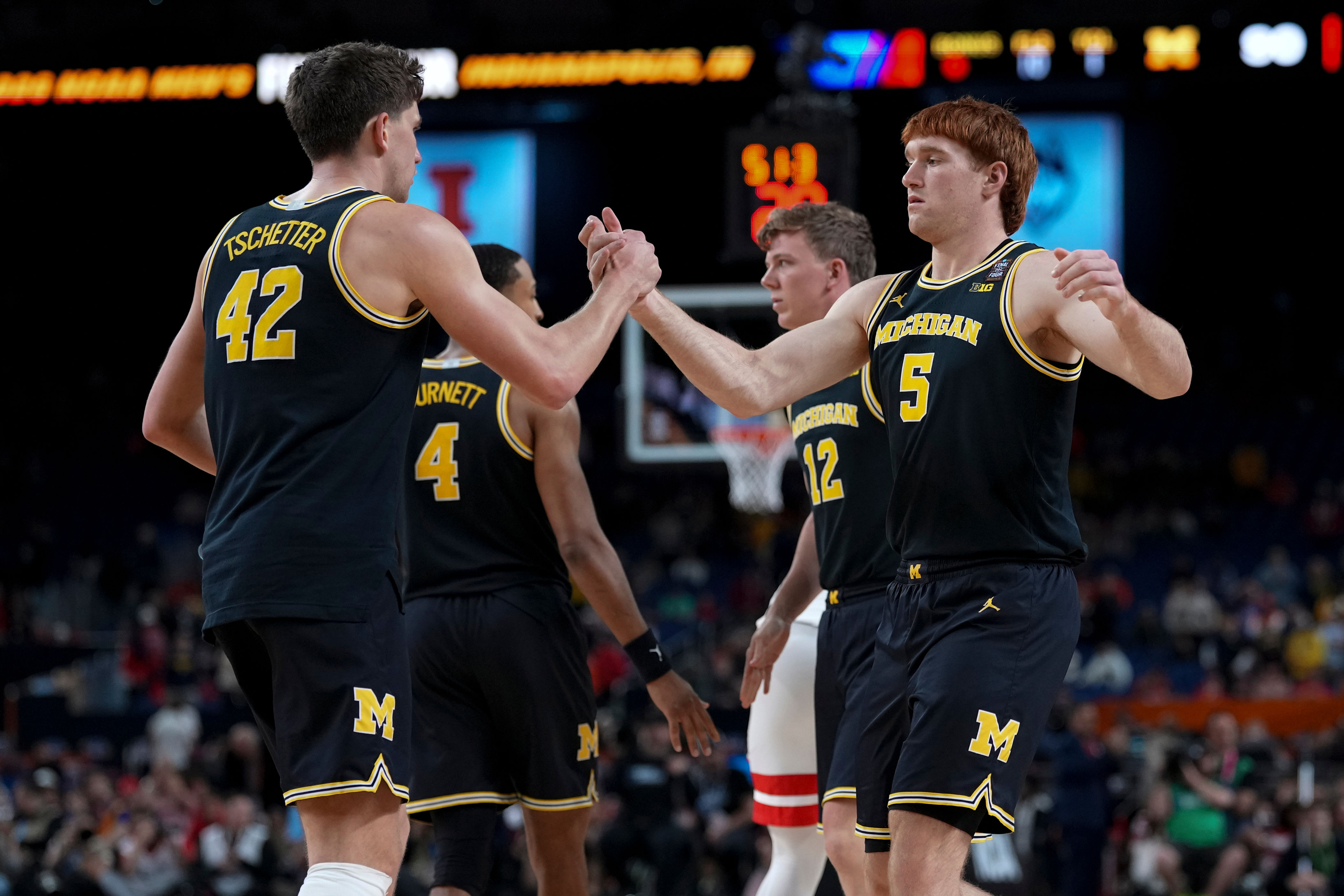 Michigan beats Arizona 91-73, advances to title game vs UConn