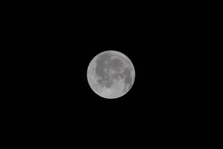 Artemis II toilet acts up again as astronauts speed toward the moon to ...