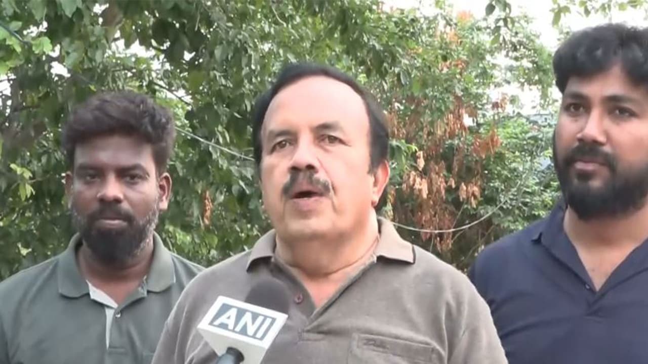 AMMK's Rajasekaran slams DMK govt for burdening TN with huge debt