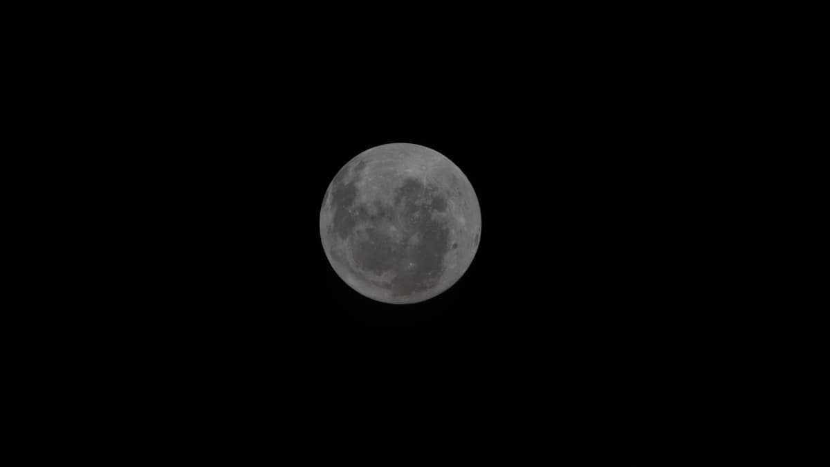 NASA's Artemis II crew captures first-ever full view of moon's ...